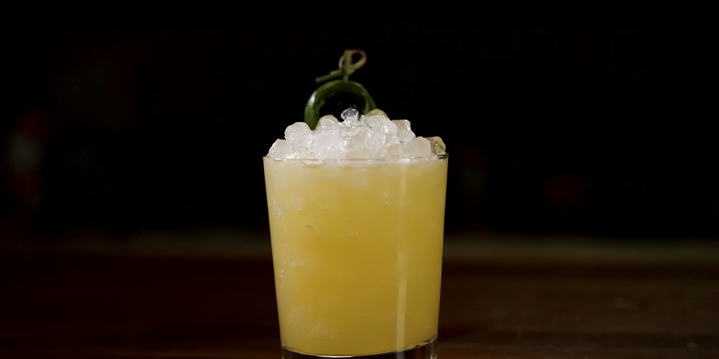 How to Craft the Classic Saturn Cocktail - Your Ultimate Recipe Guide ...