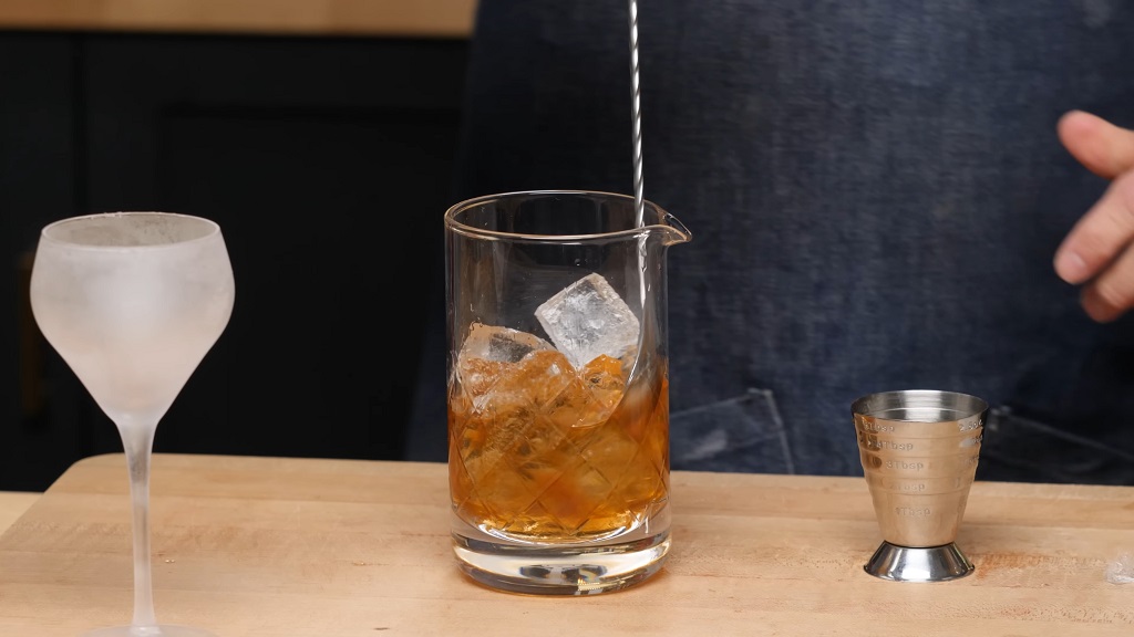 How to Make a Perfect Tipperary Cocktail at Home? - The Boston Shaker